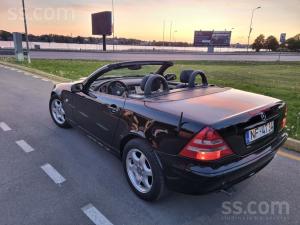 Melns Mercedes-Benz SLK 200 2003 Rīga, ar dzinēja tilpumu 2.00 L un nobraukumu 256 tūkst. km par 4500 €, foto 3 vietnē AUTOMOTO.COM.LV