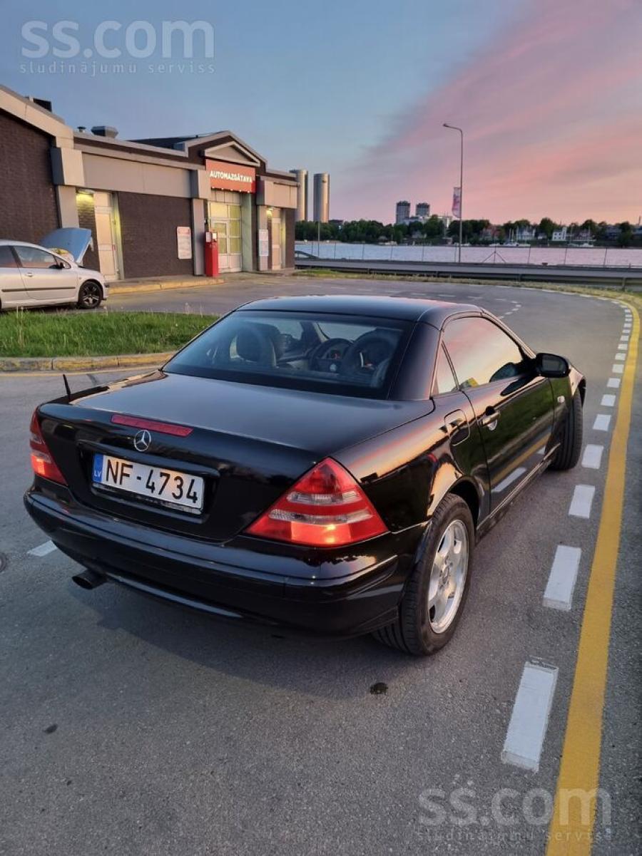 Melns Mercedes-Benz SLK 200 2003 Rīga, ar dzinēja tilpumu 2.00 L un nobraukumu 256 tūkst. km par 4500 €, foto 9 vietnē AUTOMOTO.COM.LV