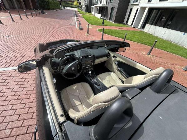 Black Mercedes-Benz SLK 200 2004 in Vilnius, with an engine capacity of 1.80 L and mileage of 240 thousand km for 4700 €, photo 6 on AUTOMOTO.COM.LV