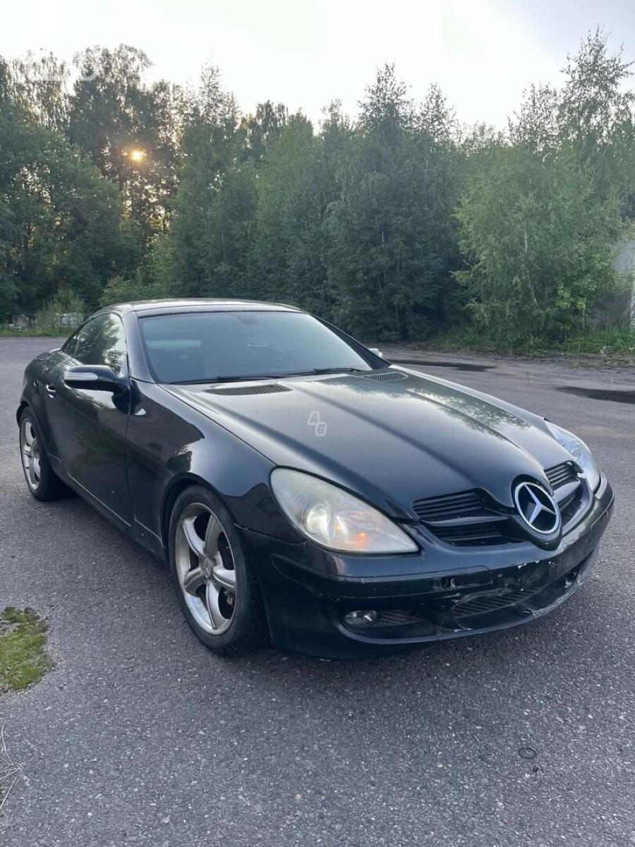 Melns Mercedes-Benz SLK 200 2004 Kauņa, ar dzinēja tilpumu 1.80 L un nobraukumu 270 tūkst. km par 2700 €, foto 8 vietnē AUTOMOTO.COM.LV