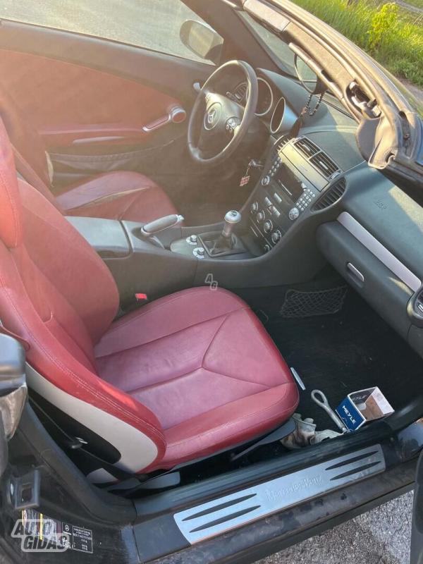 Black Mercedes-Benz SLK 200 2004 in Kaunas, with an engine capacity of 1.80 L and mileage of 270 thousand km for 2700 €, photo 10 on AUTOMOTO.COM.LV