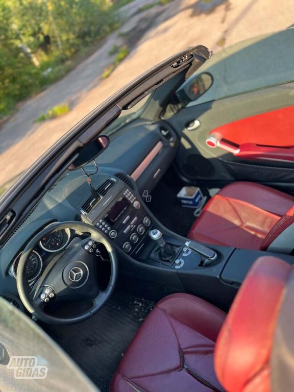 Black Mercedes-Benz SLK 200 2004 in Kaunas, with an engine capacity of 1.80 L and mileage of 270 thousand km for 2700 €, photo 11 on AUTOMOTO.COM.LV