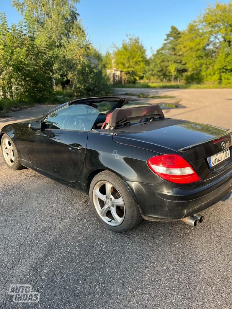 Melns Mercedes-Benz SLK 200 2004 Kauņa, ar dzinēja tilpumu 1.80 L un nobraukumu 270 tūkst. km par 2700 €, foto 12 vietnē AUTOMOTO.COM.LV