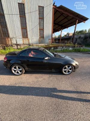 Melns Mercedes-Benz SLK 200 2004 Kauņa, ar dzinēja tilpumu 1.80 L un nobraukumu 270 tūkst. km par 2700 €, foto 15 vietnē AUTOMOTO.COM.LV