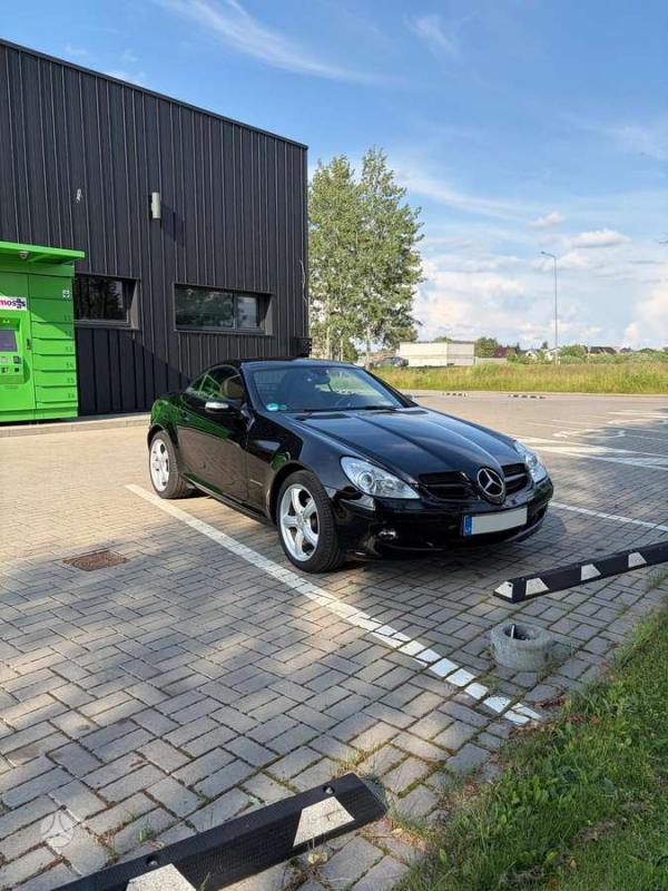 Melns Mercedes-Benz SLK 200 2006 Kauņa, ar dzinēja tilpumu 1.80 L un nobraukumu 128 tūkst. km par 12500 €, foto 5 vietnē AUTOMOTO.COM.LV