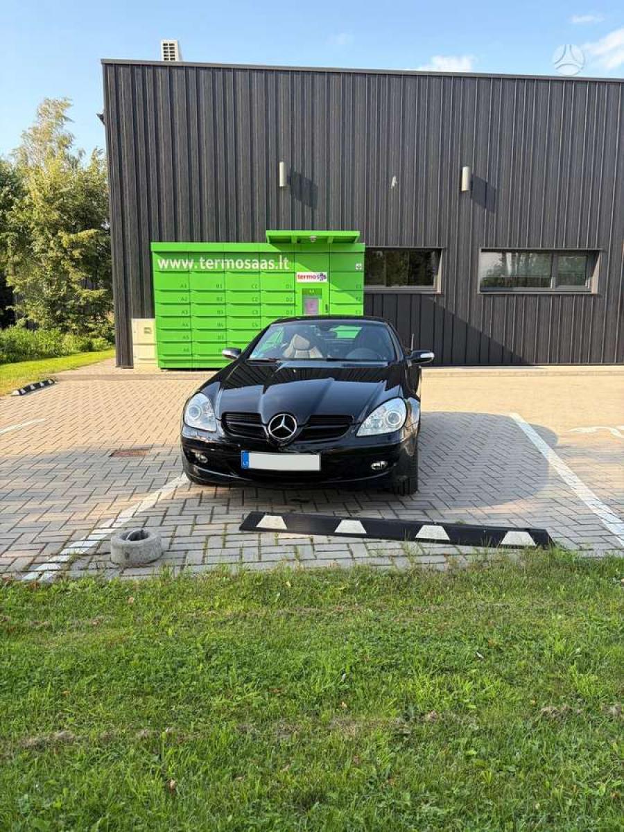 Melns Mercedes-Benz SLK 200 2006 Kauņa, ar dzinēja tilpumu 1.80 L un nobraukumu 128 tūkst. km par 12500 €, foto 7 vietnē AUTOMOTO.COM.LV