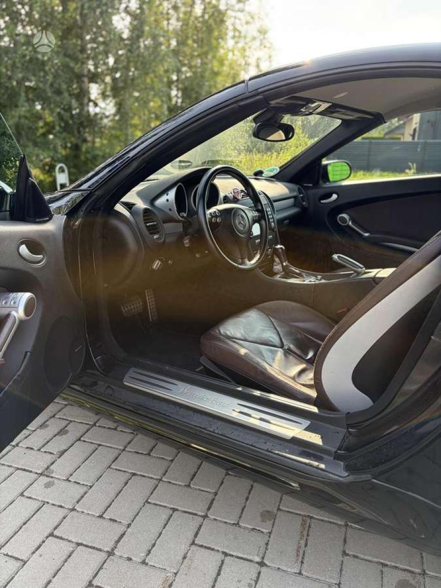 Melns Mercedes-Benz SLK 200 2006 Kauņa, ar dzinēja tilpumu 1.80 L un nobraukumu 128 tūkst. km par 12500 €, foto 9 vietnē AUTOMOTO.COM.LV