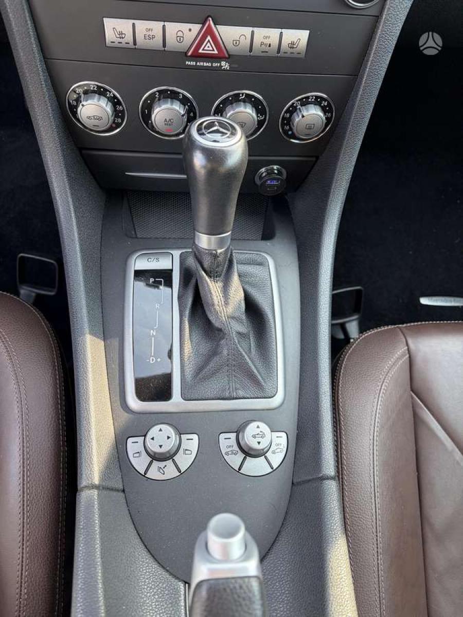 Melns Mercedes-Benz SLK 200 2006 Kauņa, ar dzinēja tilpumu 1.80 L un nobraukumu 128 tūkst. km par 12500 €, foto 11 vietnē AUTOMOTO.COM.LV