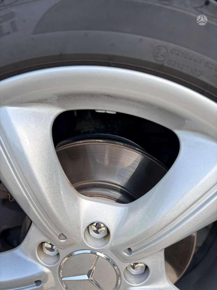 Melns Mercedes-Benz SLK 200 2006 Kauņa, ar dzinēja tilpumu 1.80 L un nobraukumu 128 tūkst. km par 12500 €, foto 20 vietnē AUTOMOTO.COM.LV