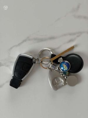 Melns Mercedes-Benz SLK 200 2006 Kauņa, ar dzinēja tilpumu 1.80 L un nobraukumu 128 tūkst. km par 12500 €, foto 24 vietnē AUTOMOTO.COM.LV