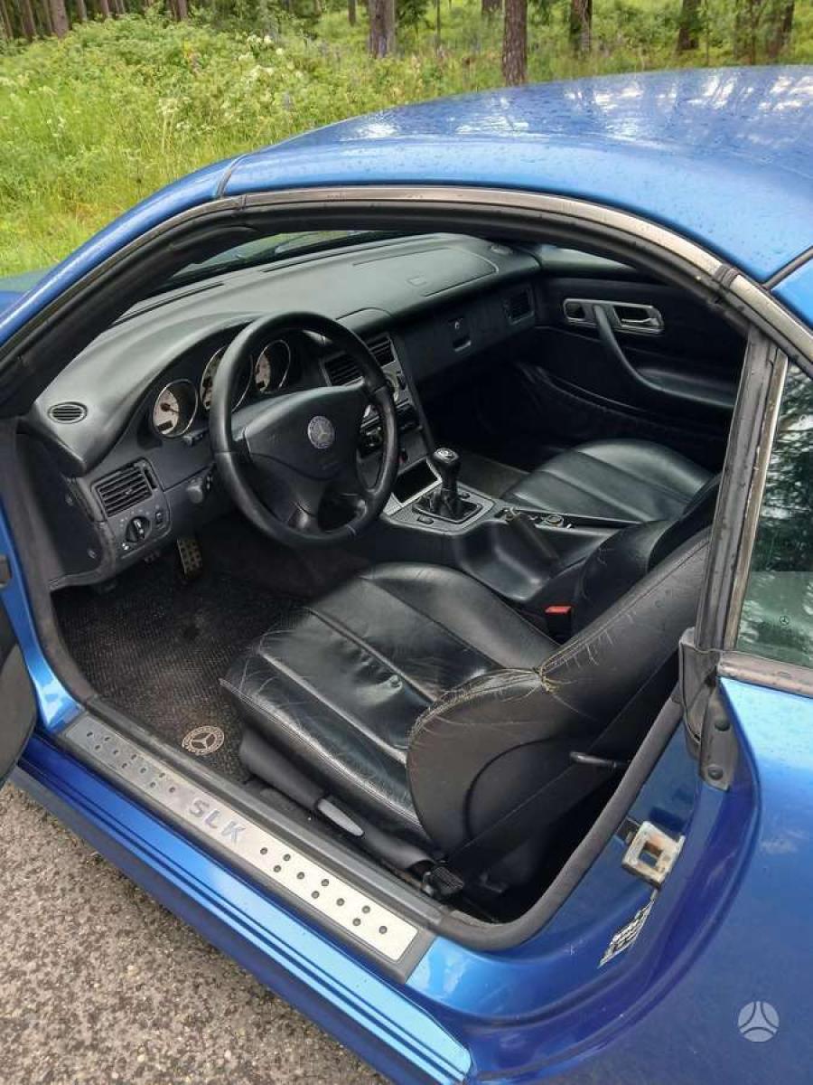 Zils Mercedes-Benz SLK 200 2000 Rokiškis, ar dzinēja tilpumu 2.00 L un nobraukumu 255 tūkst. km par 1900 €, foto 10 vietnē AUTOMOTO.COM.LV
