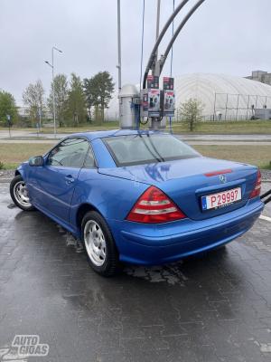 Синий Мерседес СЛК 200 2001 в Вильнюс, объемом двигателя 2.00 л и пробегом 146 тыс. км за 2200 €, фото 4 на AUTOMOTO.COM.LV