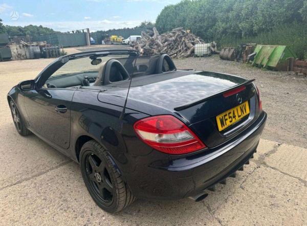 Zils Mercedes-Benz SLK 200 2004 Kauņa, ar dzinēja tilpumu 1.80 L un nobraukumu 75 tūkst. km par 3150 €, foto 5 vietnē AUTOMOTO.COM.LV