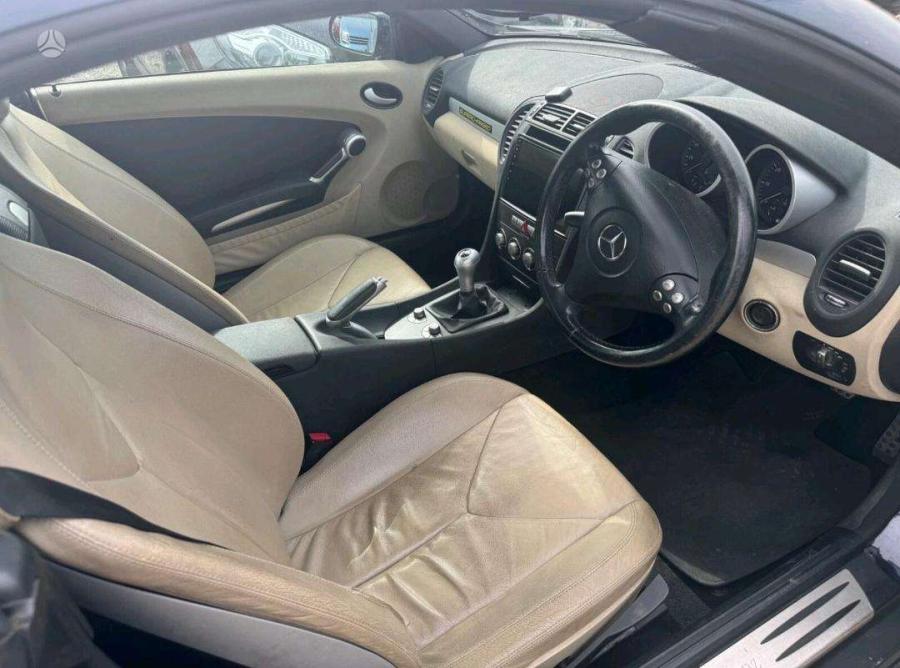 Blue Mercedes-Benz SLK 200 2004 in Kaunas, with an engine capacity of 1.80 L and mileage of 75 thousand km for 3150 €, photo 10 on AUTOMOTO.COM.LV