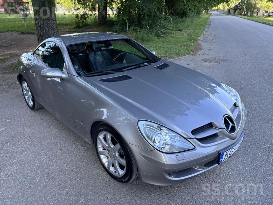Brown Mercedes-Benz SLK 200 2005 in Cesis, with an engine capacity of 1.80 L and mileage of 281 thousand km for 7350 €, photo 8 on AUTOMOTO.COM.LV