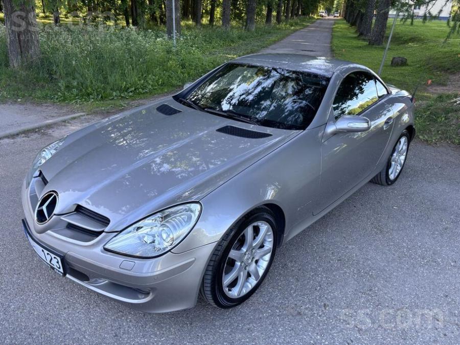 Brown Mercedes-Benz SLK 200 2005 in Cesis, with an engine capacity of 1.80 L and mileage of 281 thousand km for 7350 €, photo 9 on AUTOMOTO.COM.LV