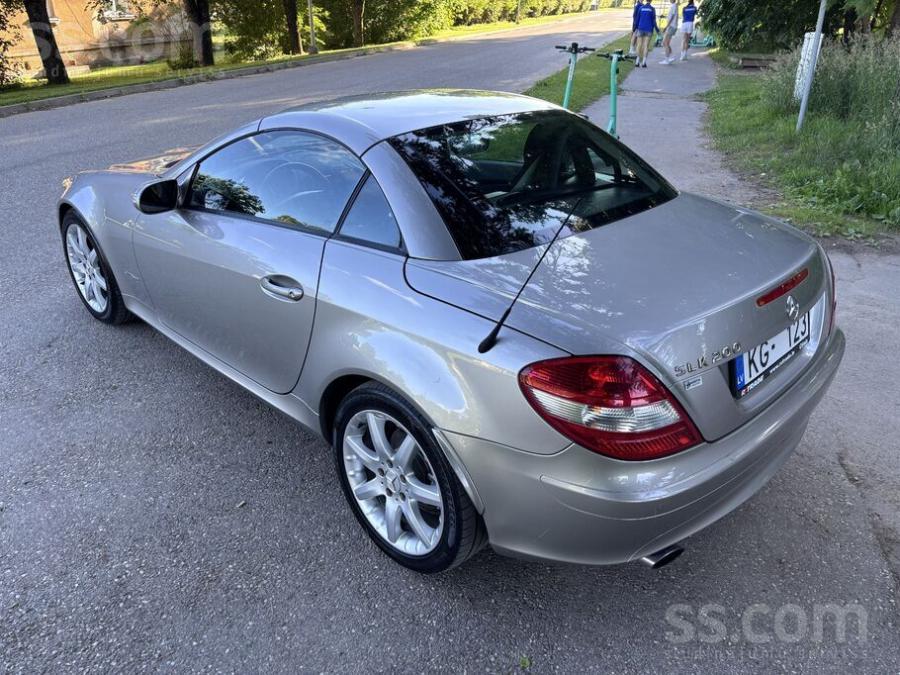Brown Mercedes-Benz SLK 200 2005 in Cesis, with an engine capacity of 1.80 L and mileage of 281 thousand km for 7350 €, photo 10 on AUTOMOTO.COM.LV