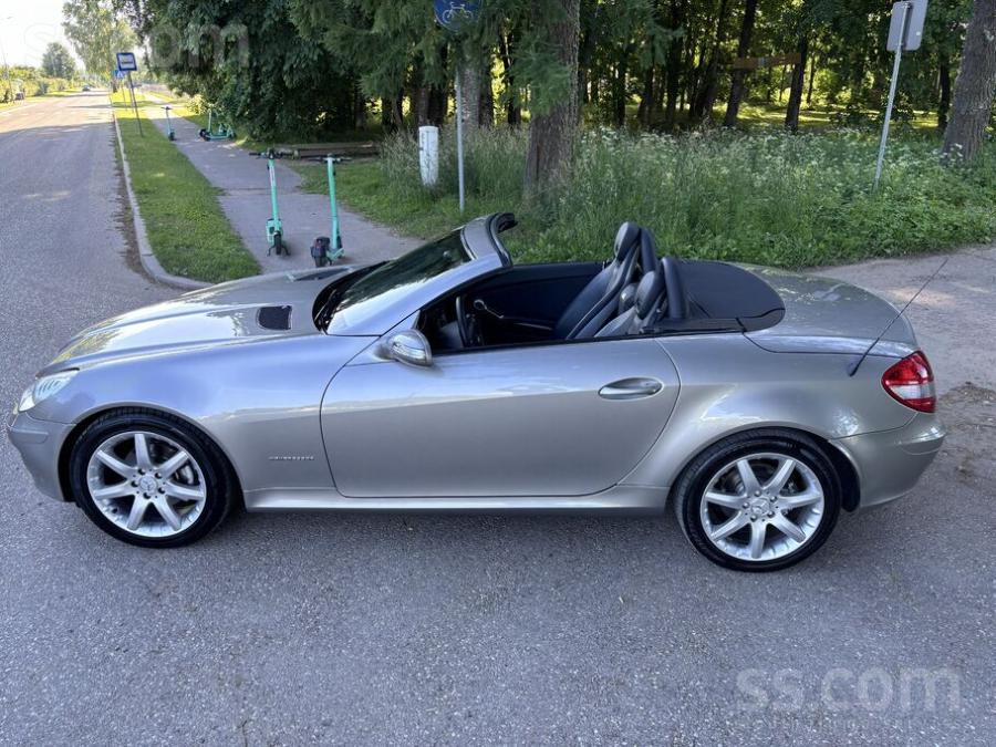 Brown Mercedes-Benz SLK 200 2005 in Cesis, with an engine capacity of 1.80 L and mileage of 281 thousand km for 7350 €, photo 11 on AUTOMOTO.COM.LV