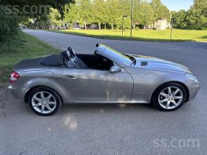 Brown Mercedes-Benz SLK 200 2005 in Cesis, with an engine capacity of 1.80 L and mileage of 281 thousand km for 7350 €, photo 14 on AUTOMOTO.COM.LV