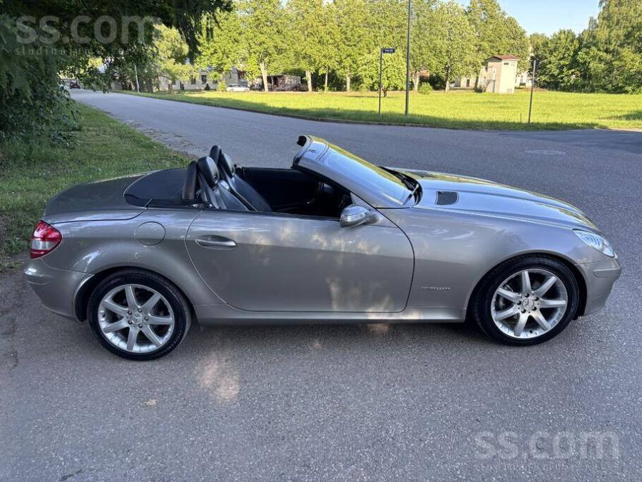 Brown Mercedes-Benz SLK 200 2005 in Cesis, with an engine capacity of 1.80 L and mileage of 281 thousand km for 7350 €, photo 14 on AUTOMOTO.COM.LV