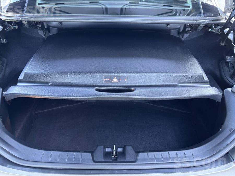 Brown Mercedes-Benz SLK 200 2005 in Cesis, with an engine capacity of 1.80 L and mileage of 281 thousand km for 7350 €, photo 15 on AUTOMOTO.COM.LV