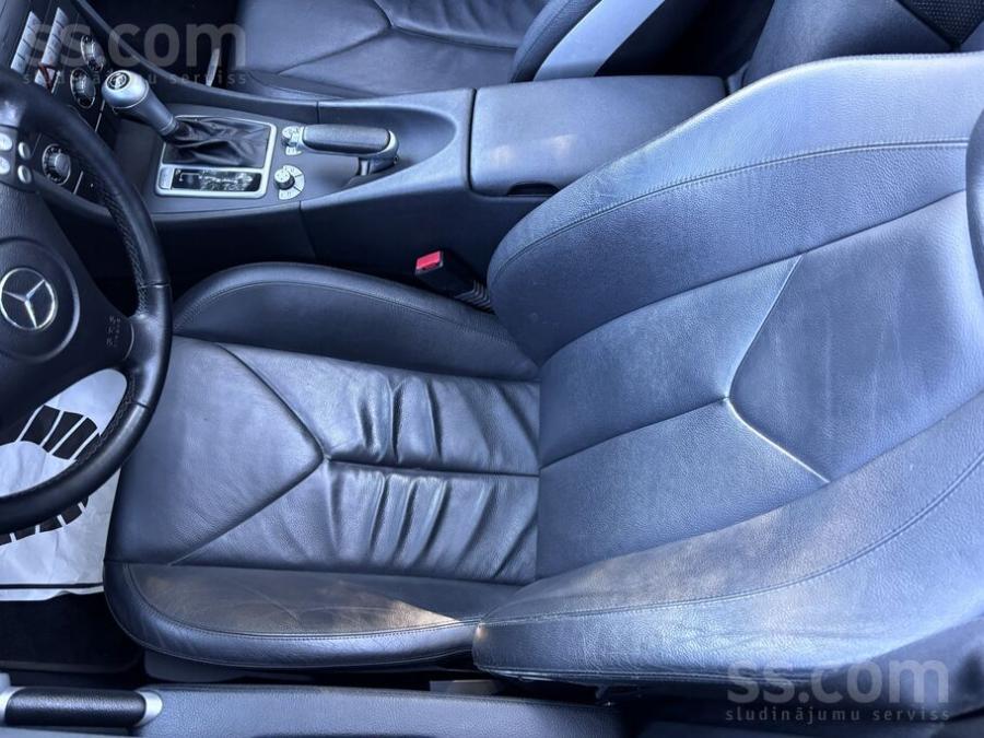 Brown Mercedes-Benz SLK 200 2005 in Cesis, with an engine capacity of 1.80 L and mileage of 281 thousand km for 7350 €, photo 19 on AUTOMOTO.COM.LV