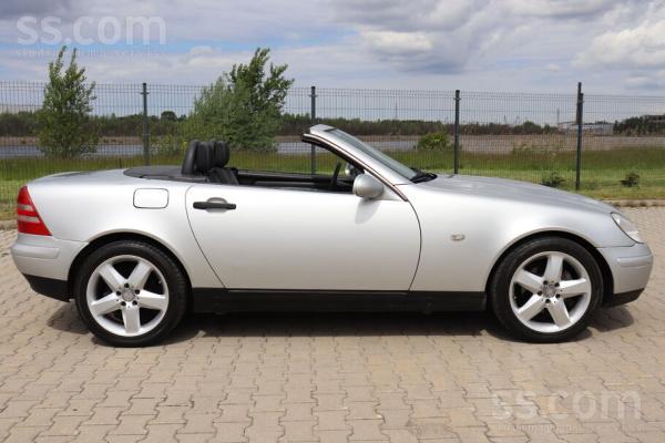 Mercedes-Benz SLK 200 1997 in Riga, with an engine capacity of 2.00 L and mileage of 196 thousand km for 3350 €, photo 8 on AUTOMOTO.COM.LV