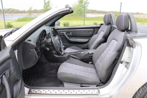 Mercedes-Benz SLK 200 1997 in Riga, with an engine capacity of 2.00 L and mileage of 196 thousand km for 3350 €, photo 19 on AUTOMOTO.COM.LV