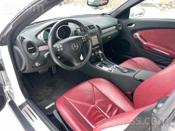 Mercedes-Benz SLK 200 2005 in Riga, with an engine capacity of 1.80 L and mileage of 101 thousand km for 8500 €, photo 9 on AUTOMOTO.COM.LV