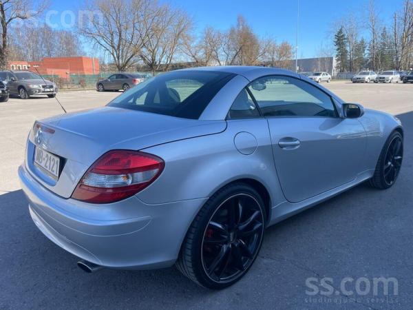 Mercedes-Benz SLK 200 2005 Rīga, ar dzinēja tilpumu 1.80 L un nobraukumu 101 tūkst. km par 9900 €, foto 4 vietnē AUTOMOTO.COM.LV