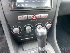 Mercedes-Benz SLK 200 2005 Rīga, ar dzinēja tilpumu 1.80 L un nobraukumu 101 tūkst. km par 9900 €, foto 13 vietnē AUTOMOTO.COM.LV