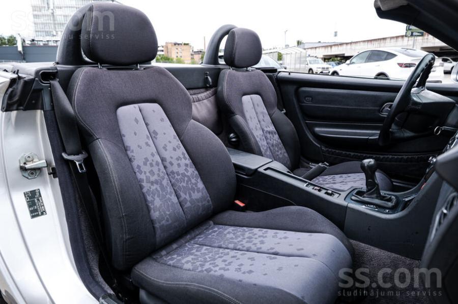Pelēks Mercedes-Benz SLK 200 1998 Rīga, ar dzinēja tilpumu 2.00 L un nobraukumu 238 tūkst. km par 2850 €, foto 11 vietnē AUTOMOTO.COM.LV
