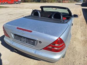 Grey Mercedes-Benz SLK 200 1999 in Marijampole, with an engine capacity of 2.00 L and mileage of 243 thousand km for 2850 €, photo 5 on AUTOMOTO.COM.LV
