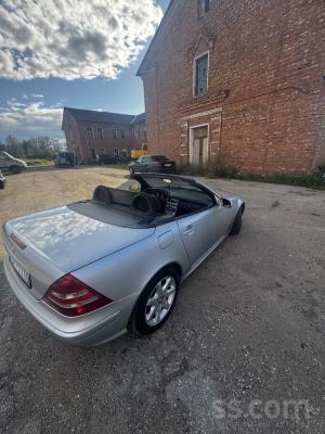Grey Mercedes-Benz SLK 200 2000 in Jekabpils, with an engine capacity of 2.00 L and mileage of 170 thousand km for 4300 €, photo 3 on AUTOMOTO.COM.LV