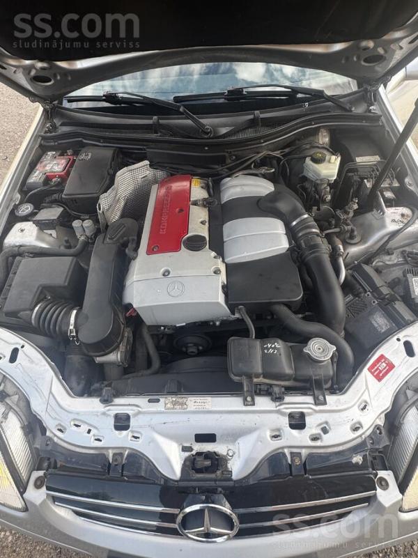 Pelēks Mercedes-Benz SLK 200 2000 Jēkabpils, ar dzinēja tilpumu 2.00 L un nobraukumu 170 tūkst. km par 4300 €, foto 5 vietnē AUTOMOTO.COM.LV