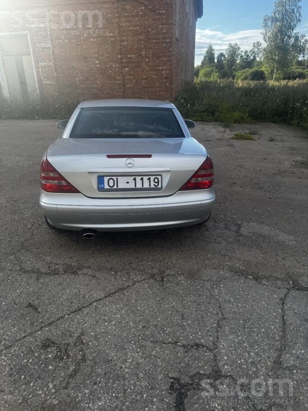 Pelēks Mercedes-Benz SLK 200 2000 Jēkabpils, ar dzinēja tilpumu 2.00 L un nobraukumu 170 tūkst. km par 4300 €, foto 10 vietnē AUTOMOTO.COM.LV