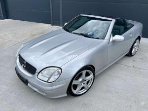 Pelēks Mercedes-Benz SLK 200 2000 Viļņa, ar dzinēja tilpumu 2.00 L un nobraukumu 250 tūkst. km par 3500 €, foto  vietnē AUTOMOTO.COM.LV