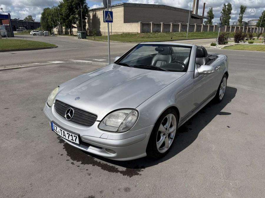 Серый Мерседес СЛК 200 2002 в Шилуте, объемом двигателя 2.00 л и пробегом 160 тыс. км за 3500 €, фото 1 на AUTOMOTO.COM.LV