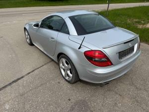 Pelēks Mercedes-Benz SLK 200 2004 Utena, ar dzinēja tilpumu 1.80 L un nobraukumu 260 tūkst. km par 5700 €, foto 13 vietnē AUTOMOTO.COM.LV
