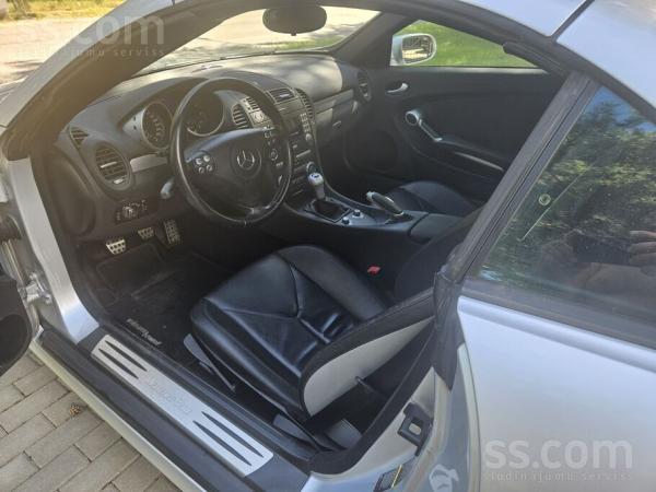 Pelēks Mercedes-Benz SLK 200 2005 Rīga, ar dzinēja tilpumu 1.80 L un nobraukumu 359 tūkst. km par 8000 €, foto 4 vietnē AUTOMOTO.COM.LV