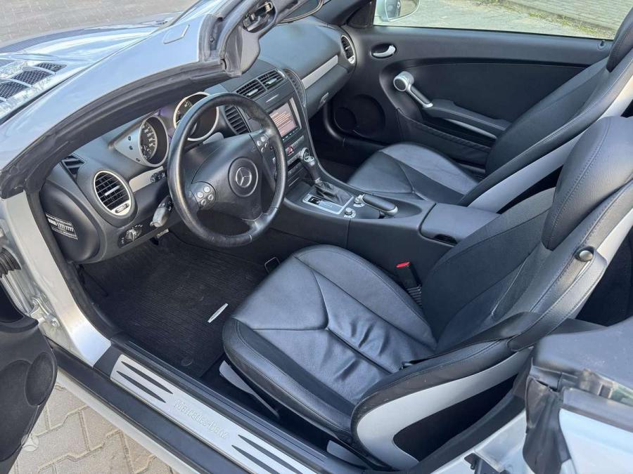 Pelēks Mercedes-Benz SLK 200 2005 Kauņa, ar dzinēja tilpumu 2.00 L un nobraukumu 180 tūkst. km par 5850 €, foto 18 vietnē AUTOMOTO.COM.LV