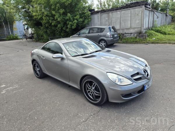 Pelēks Mercedes-Benz SLK 200 2007 Rīga, ar dzinēja tilpumu 1.80 L un nobraukumu 253 tūkst. km par 7490 €, foto 10 vietnē AUTOMOTO.COM.LV