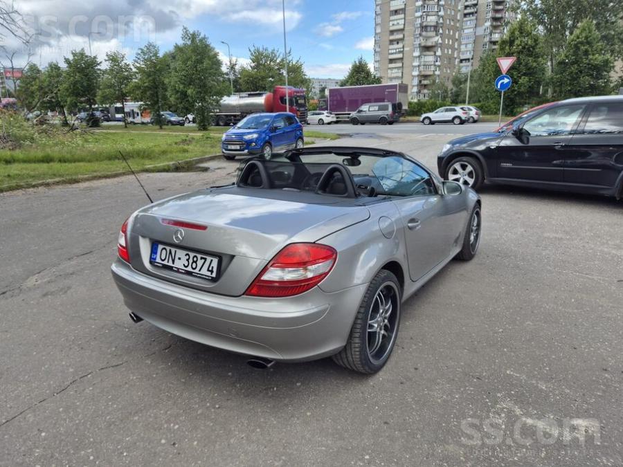 Pelēks Mercedes-Benz SLK 200 2007 Rīga, ar dzinēja tilpumu 1.80 L un nobraukumu 253 tūkst. km par 7490 €, foto 7 vietnē AUTOMOTO.COM.LV