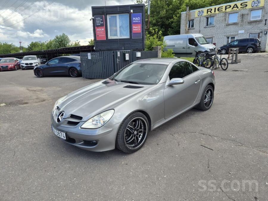 Pelēks Mercedes-Benz SLK 200 2007 Rīga, ar dzinēja tilpumu 1.80 L un nobraukumu 253 tūkst. km par 7490 €, foto 12 vietnē AUTOMOTO.COM.LV