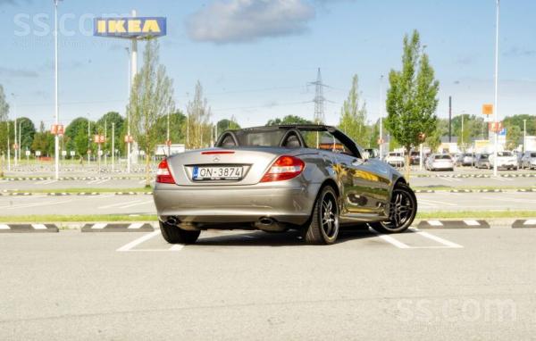 Grey Mercedes-Benz SLK 200 2007 in Riga, with an engine capacity of 1.80 L and mileage of 253 thousand km for 7490 €, photo 6 on AUTOMOTO.COM.LV