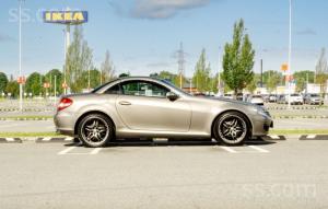 Pelēks Mercedes-Benz SLK 200 2007 Rīga, ar dzinēja tilpumu 1.80 L un nobraukumu 253 tūkst. km par 7490 €, foto 9 vietnē AUTOMOTO.COM.LV