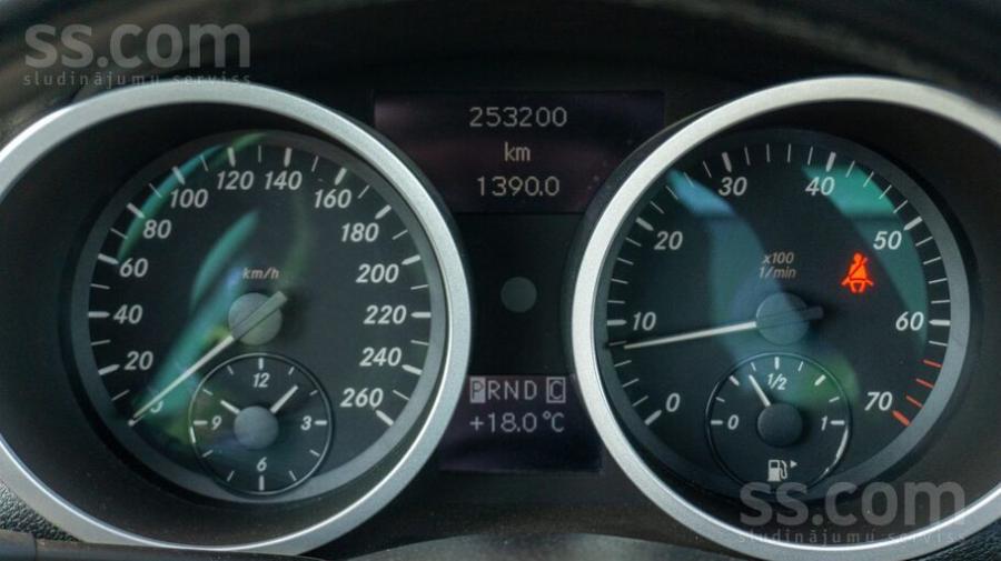 Pelēks Mercedes-Benz SLK 200 2007 Rīga, ar dzinēja tilpumu 1.80 L un nobraukumu 253 tūkst. km par 7490 €, foto 14 vietnē AUTOMOTO.COM.LV