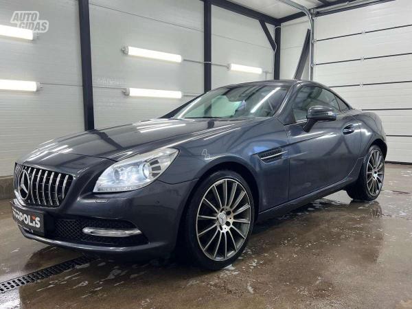 Grey Mercedes-Benz SLK 200 2012 in Aukstieji Rusokai, with an engine capacity of 1.80 L and mileage of 128 thousand km for 10900 €, photo 7 on AUTOMOTO.COM.LV