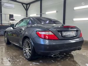 Grey Mercedes-Benz SLK 200 2012 in Aukstieji Rusokai, with an engine capacity of 1.80 L and mileage of 128 thousand km for 10900 €, photo 12 on AUTOMOTO.COM.LV