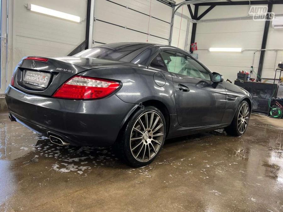 Grey Mercedes-Benz SLK 200 2012 in Aukstieji Rusokai, with an engine capacity of 1.80 L and mileage of 128 thousand km for 10900 €, photo 15 on AUTOMOTO.COM.LV